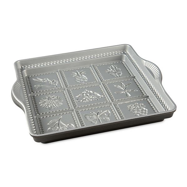 Nordic Ware® Nonstick English Shortbread Pan