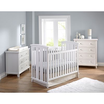Kolcraft 3 Drawer Transitional Dresser