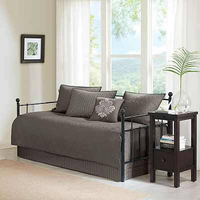 Madison Park 6 piece Mansfield Daybed Set with Throw Pillow