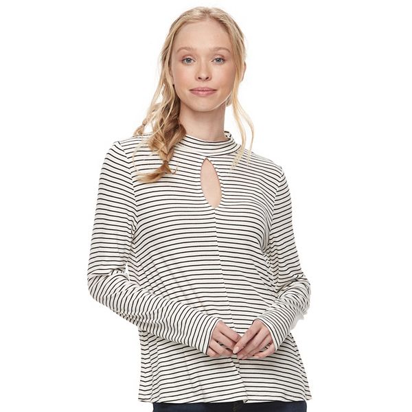 Juniors' SO® Keyhole Swing Tee