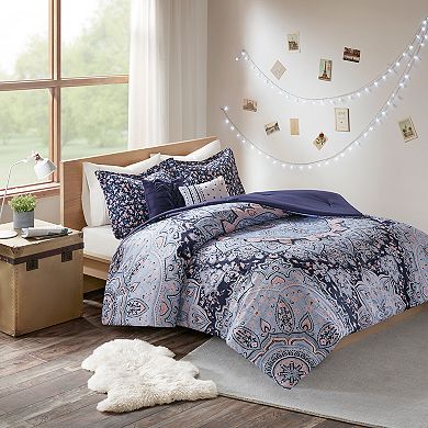 Intelligent Design Skye Boho Comforter Set with Throw Pillows