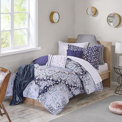 Intelligent Design Skye Boho Comforter Set with Throw Pillows