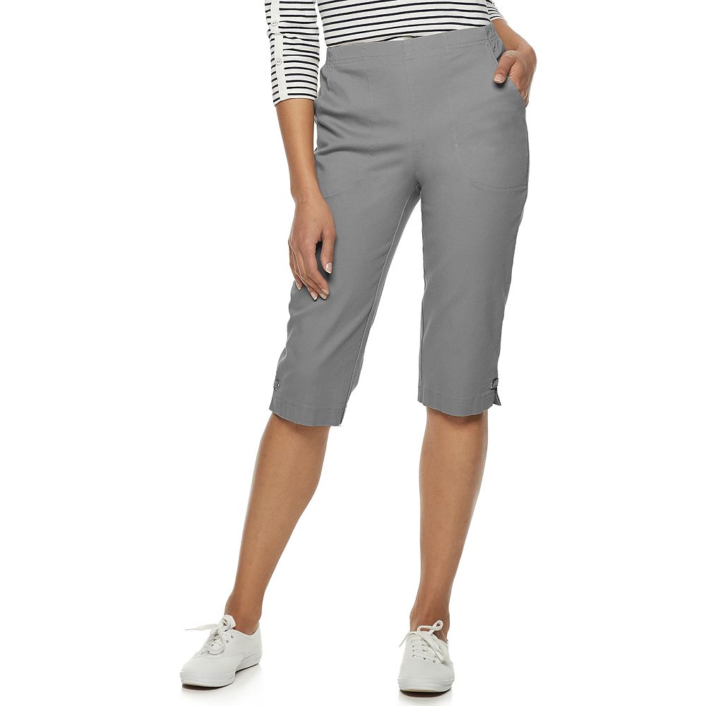 Petite Croft & Barrow® Pull-On Denim Capris