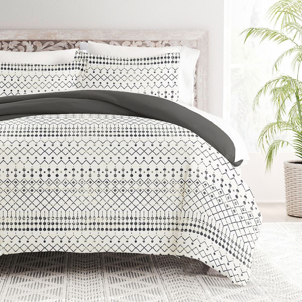 Home Collection Premium Ultra Soft Etched Gate Pattern Reversible Duvet ...