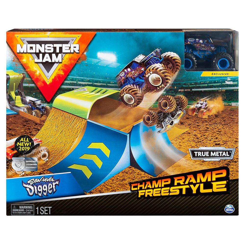 Monster Jam Official Megalodon Mayhem Playset with Exclusive Monster Truck