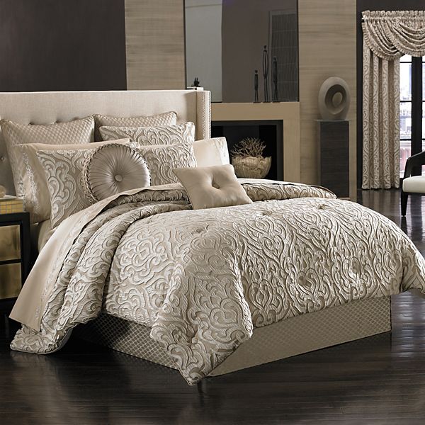 Five Queens Court Antonia 4-piece Comforter Set