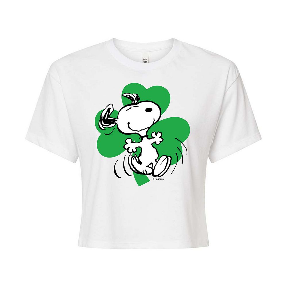 Juniors' Peanuts Snoopy Shamrock Cropped Tee