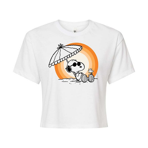 Juniors' Peanuts Snoopy Sunset Cropped Graphic Tee