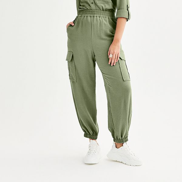 Women's INTEMPO™ Box Pleated Cargo Pants