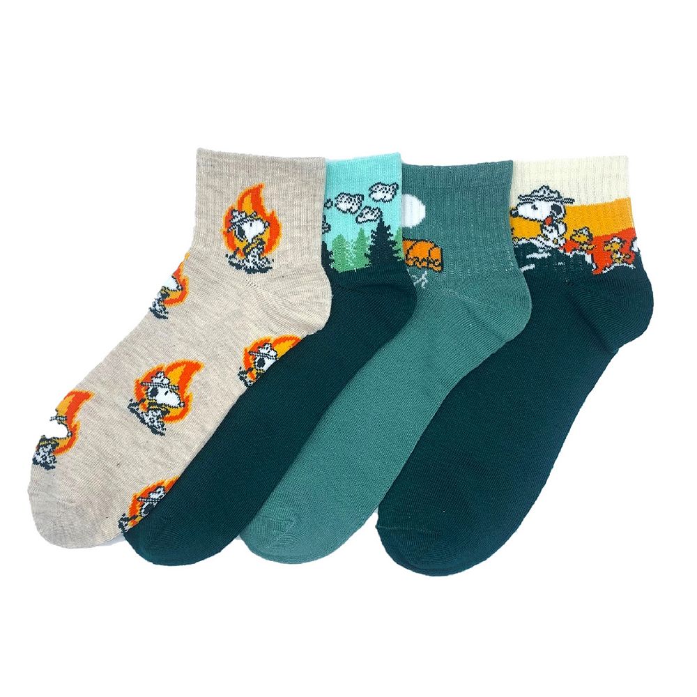 Peanuts Beagle Scout Collection Men’s Snoopy 4-Pack Quarter Top Socks