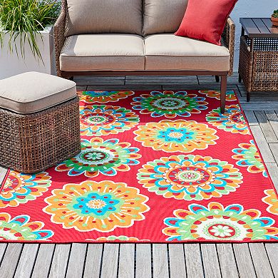 Sonoma Goods For Life® Floral Medallion Indoor/Outdoor Area Rug
