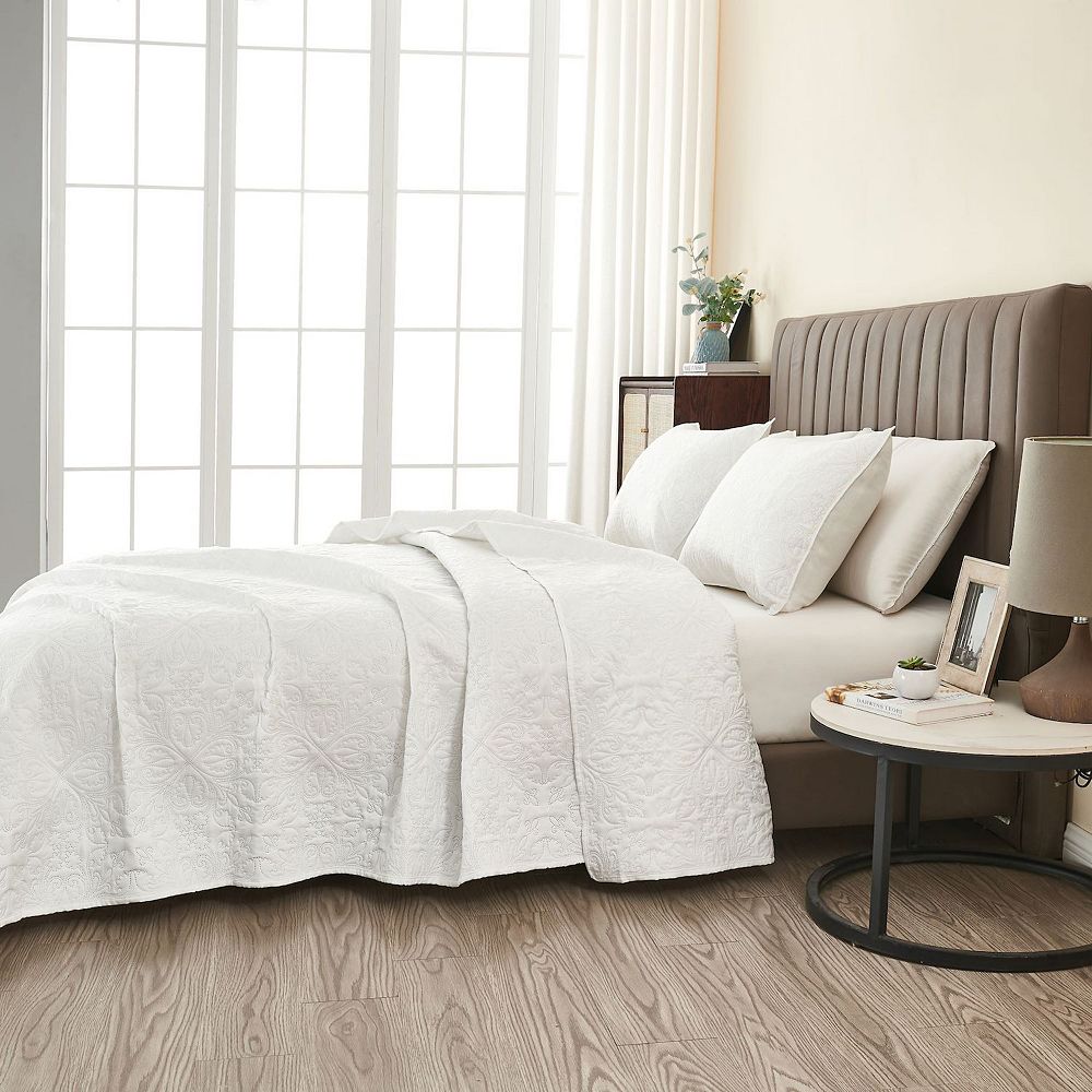 Madelinen® Oversized Solid Pinsonic Quilt Set with Shams