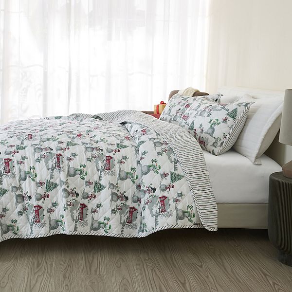 Madelinen® Winter Holiday Lodge Quilt Set with Shams