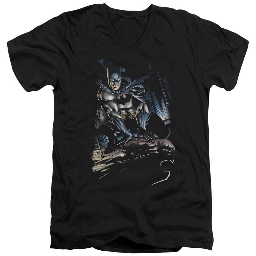 Batman Perched Short Sleeve Adult V Neck T-shirt