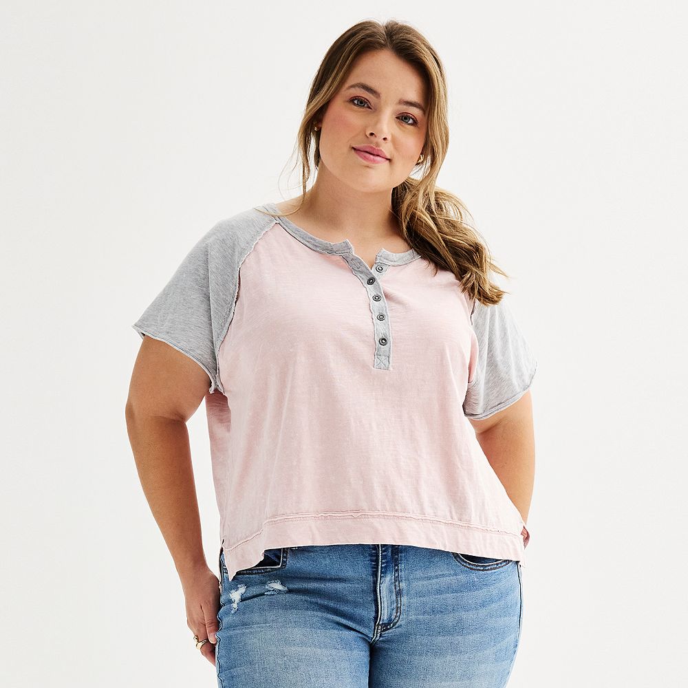 Juniors' Plus Size SO® Raglan Henley Varsity Tee