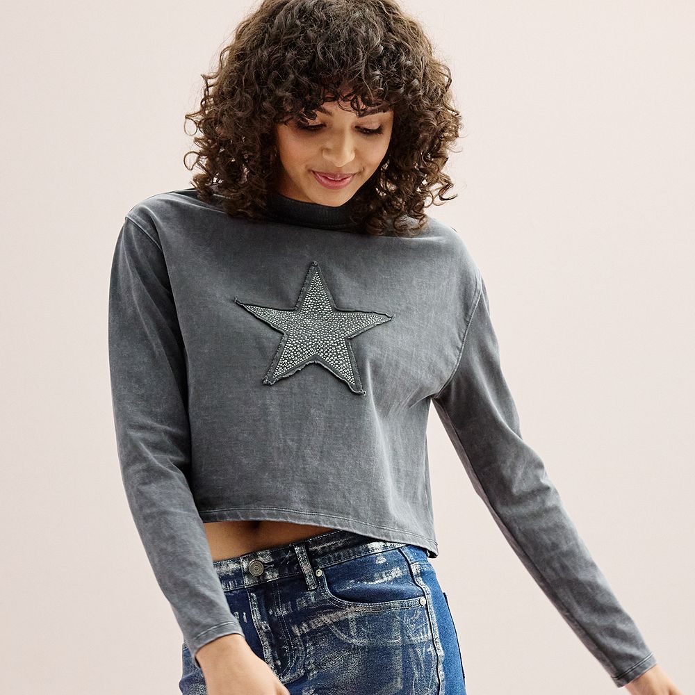 Juniors' madden girl Star Patch Long-Sleeve Crewneck Top
