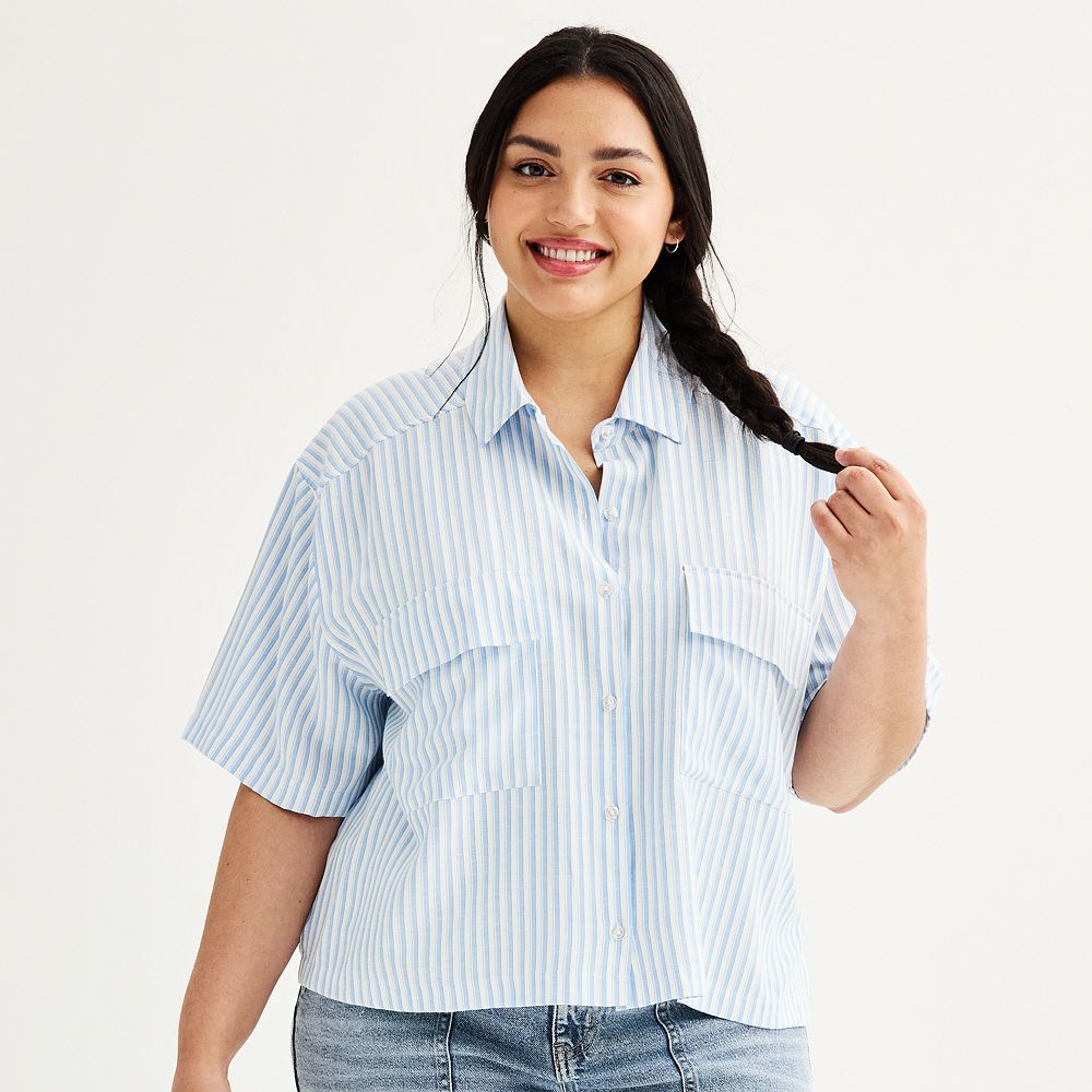 Juniors' Plus Size Dizzy Lizzy Button Front Camp Shirt