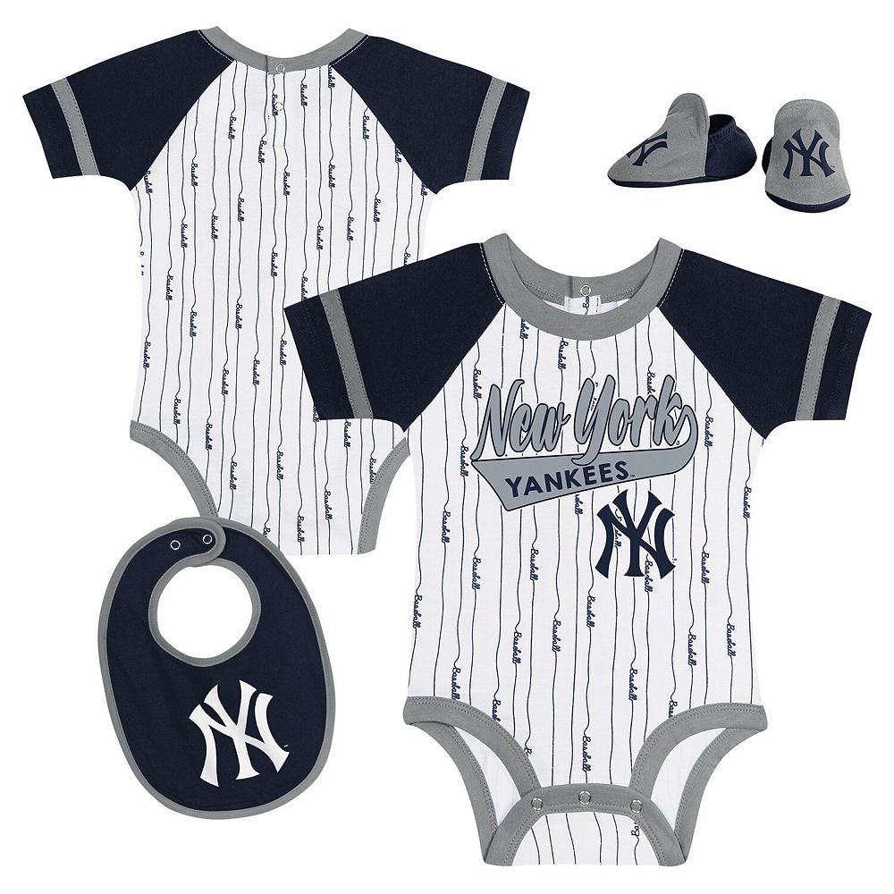Newborn & Infant White New York Yankees Base Hitter Bodysuit, Bib ...