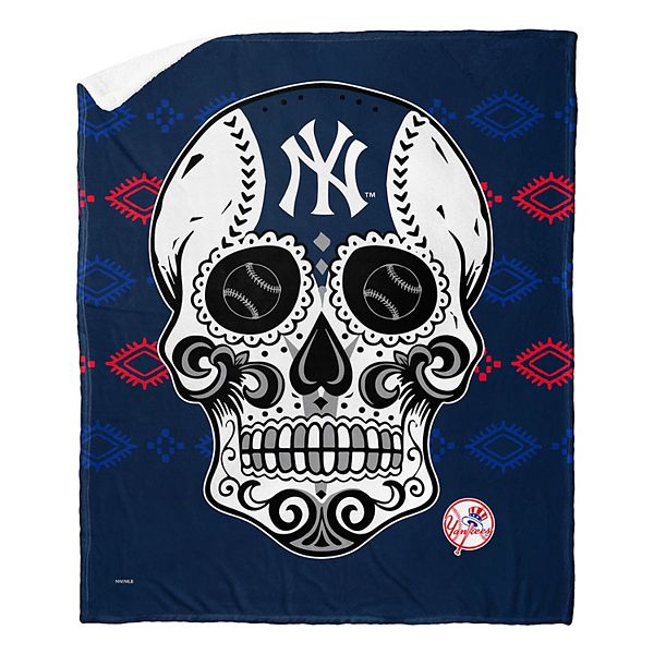 MLB New York Yankees Sugar Skull Silk Touch Sherpa Throw