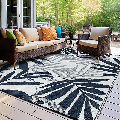 World Rug Gallery Contemporary Floral Leaves Reversible Outdoor Rugs
