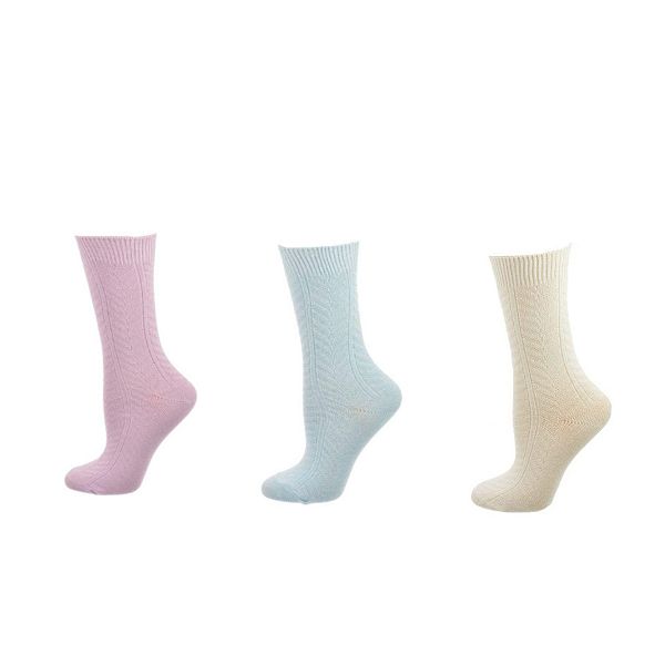 Medium Weight Women's Crew Socks in 3 Pair Pack With Chevron Pattern
