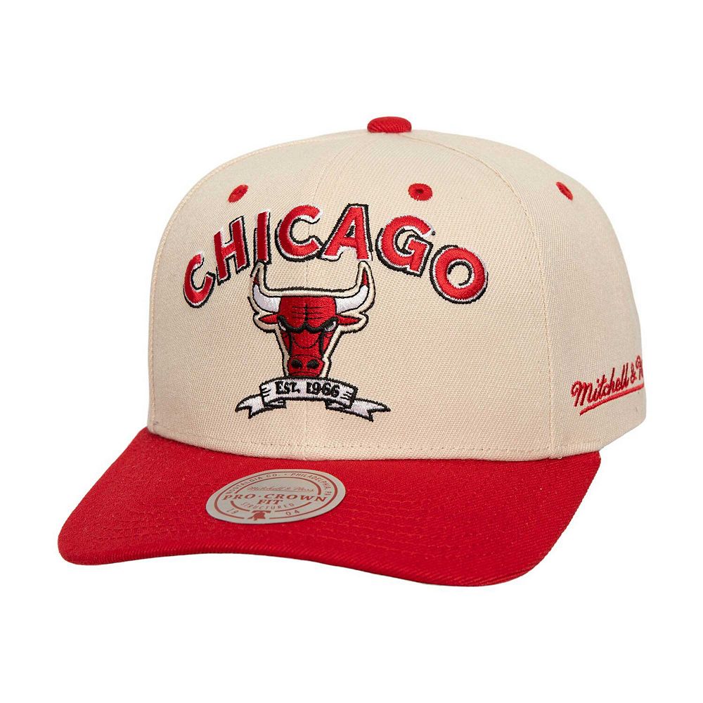 Men's Mitchell & Ness Cream/Red Chicago Bulls 6x NBA Champions Soul ...