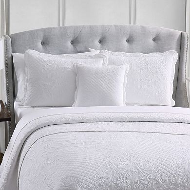 French Tile Scalloped Quilt Set with Throw Pillow