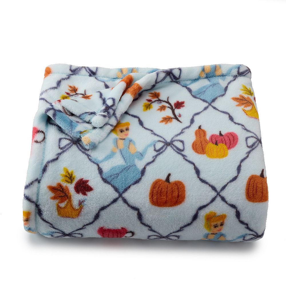 Disney's Fall & Harvest Oversized Supersoft Printed Plush Throw Blanket ...