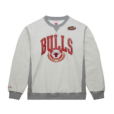 Men's Mitchell & Ness Heather Gray Chicago Bulls Vintage Logo Pullover Sweatshirt