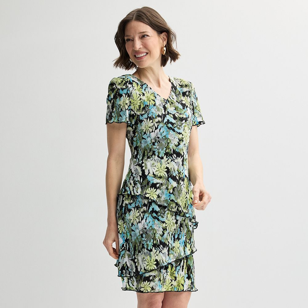 Petite Studio Connection Printed V-Neck Short Sleeve Tiered Skirt Dress