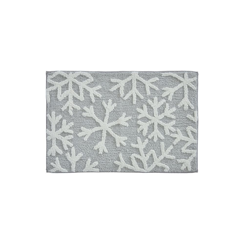 VCNY Home Snowflake Holiday Bath Rug