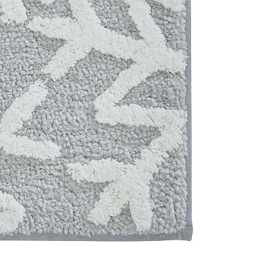 VCNY Home Snowflake Holiday Bath Rug