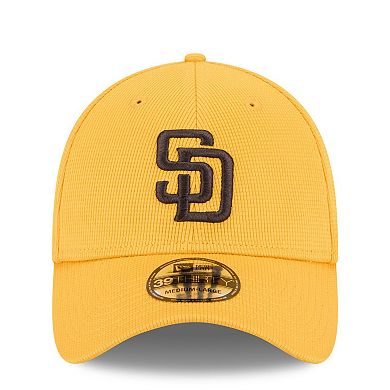 Men's New Era Gold San Diego Padres 2025 Spring Training 39THIRTY Flex Hat