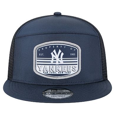 Men's New Era Navy New York Yankees Split Panel 9FIFTY Trucker Snapback