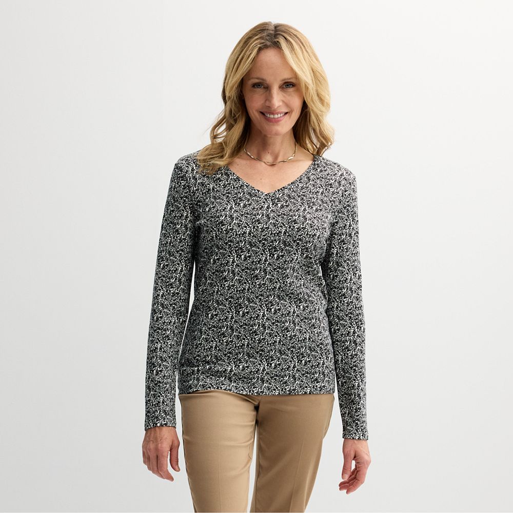 Petite Croft & Barrow® Essential Long-Sleeve V-Neck Top