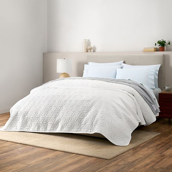 Gaiam Flower of Life Microfiber Quilt