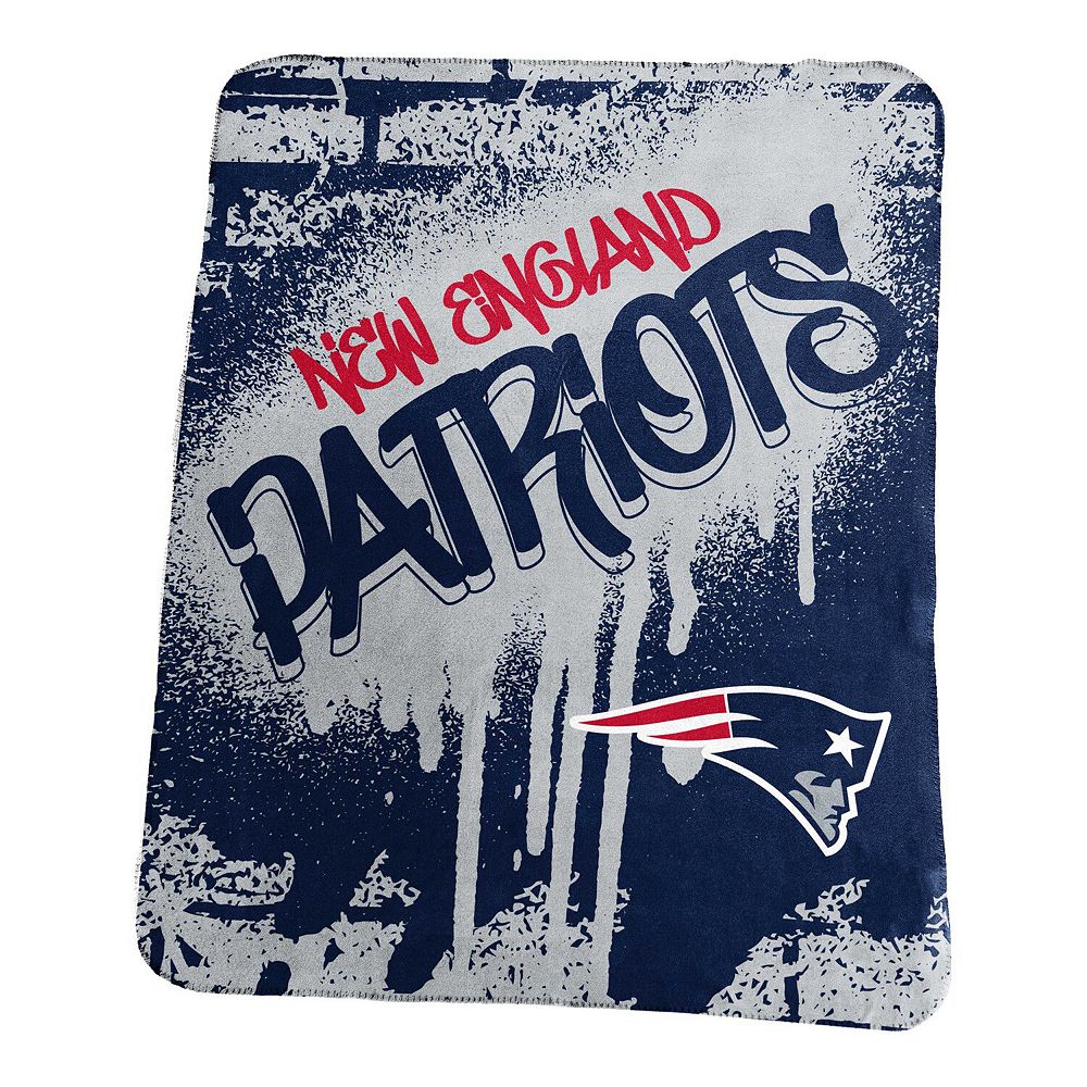 Logo Brands New England Patriots 50" x 60" Classic Graffiti Fleece ...